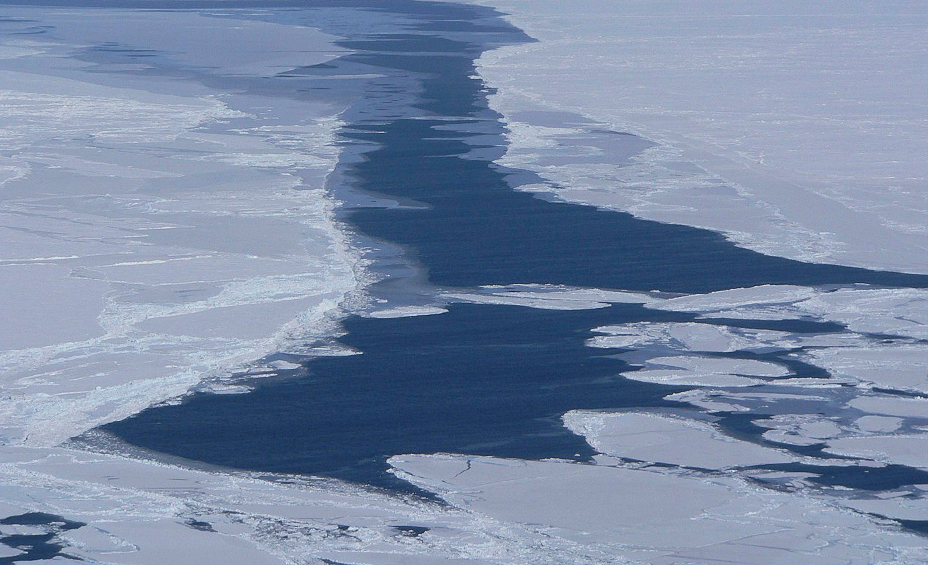 Using machine learning approaches to forecast seasonal sea ice ...